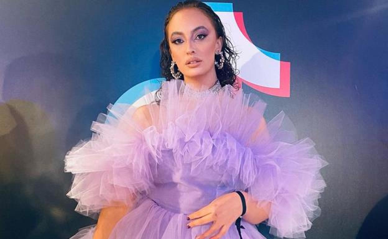 La gijonesa Marta Camín gana el Premio de TikTok España en la categoría de moda | El Comercio ...